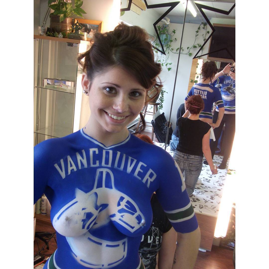 Hailey Leigh | Scrolller