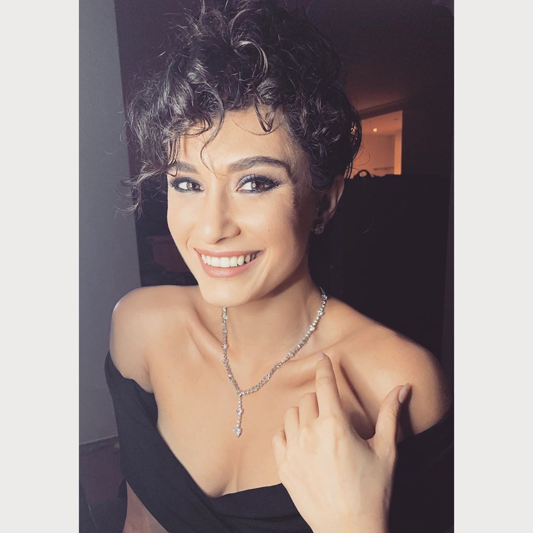 hande doğandemir | Scrolller