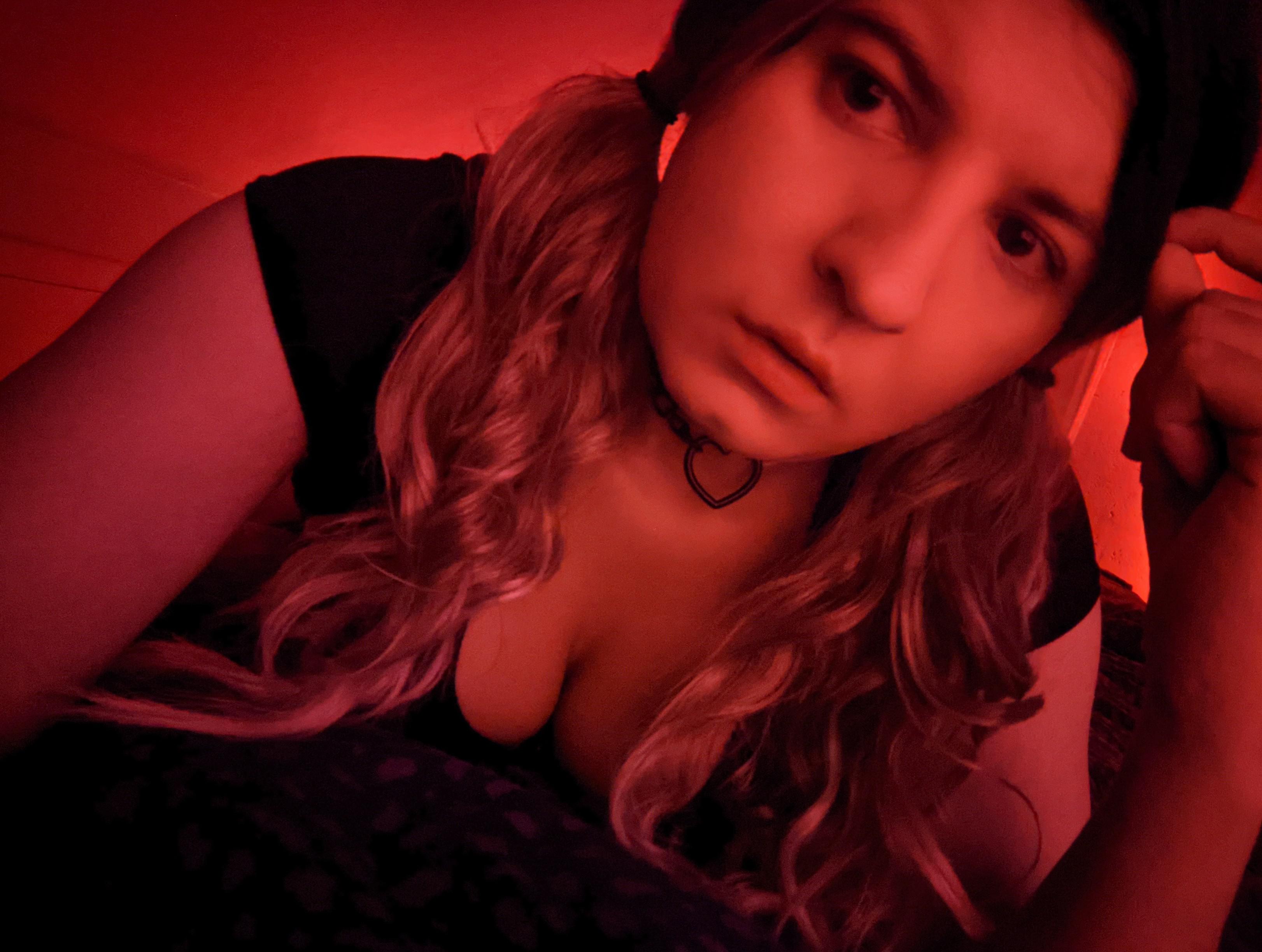 Happy Friday 🔴☺️ | Scrolller