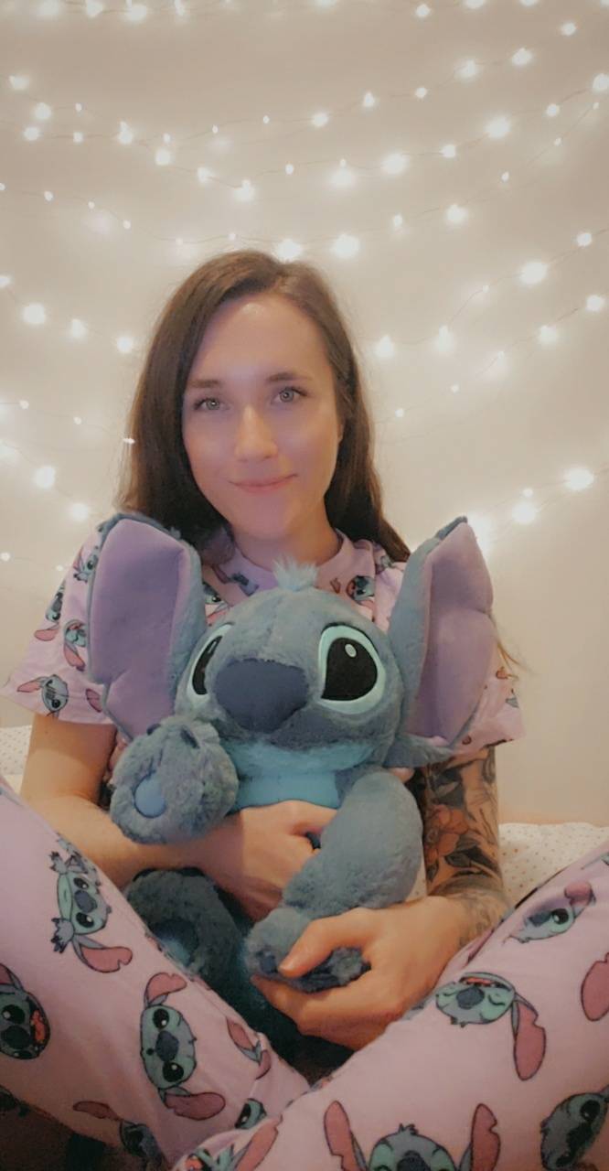 Happy Friday from Stitch and meee 😄 | Scrolller