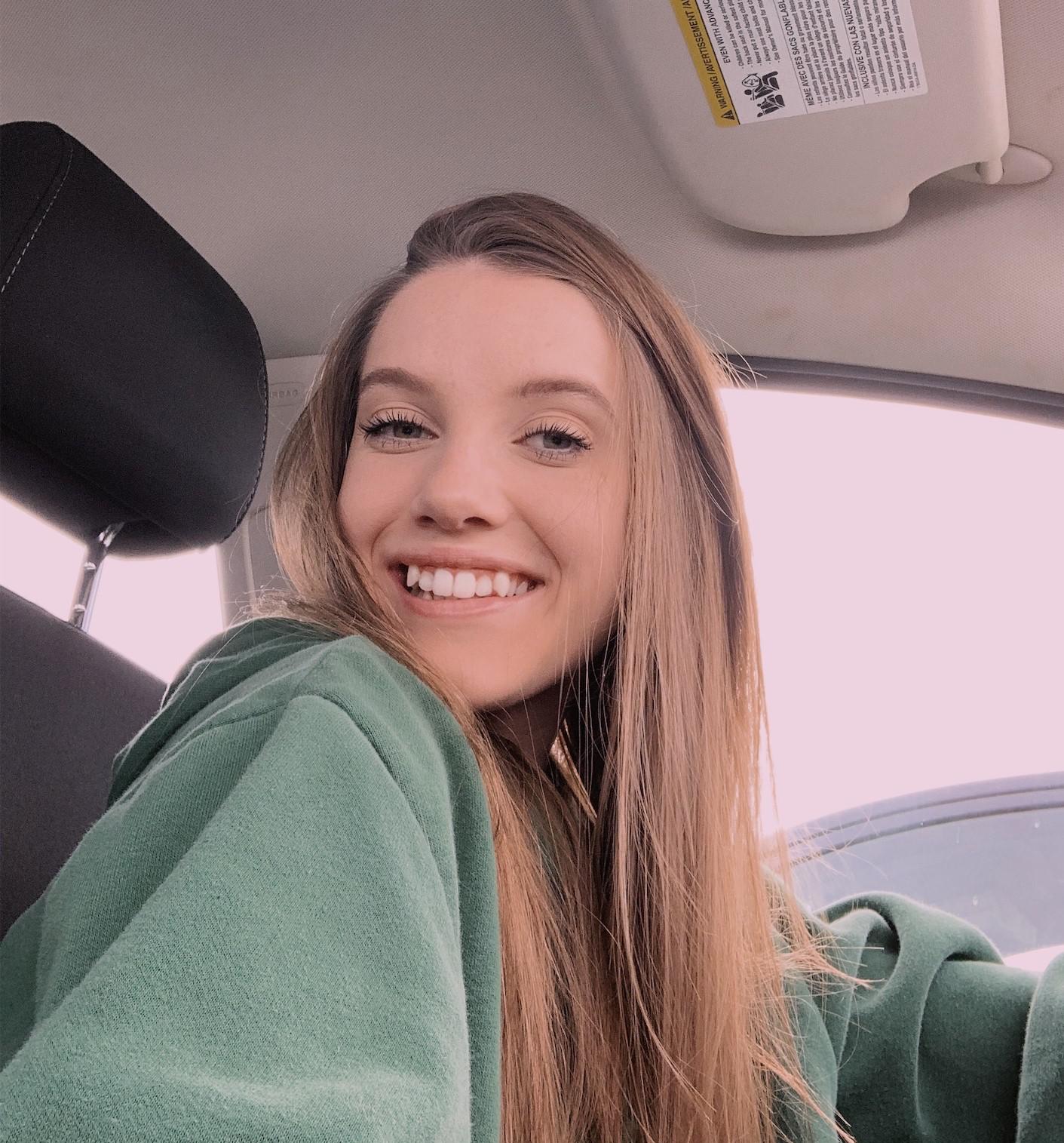 happy friday! 💚😁 (MINOR - UNDER 18) | Scrolller