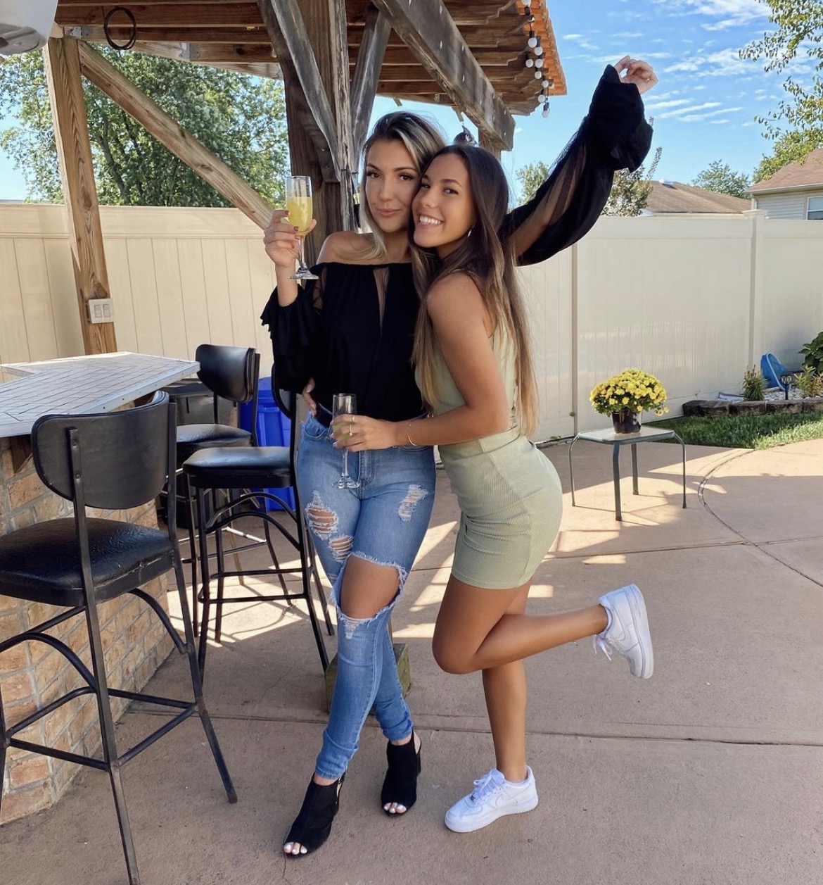 Happy Hour | Scrolller