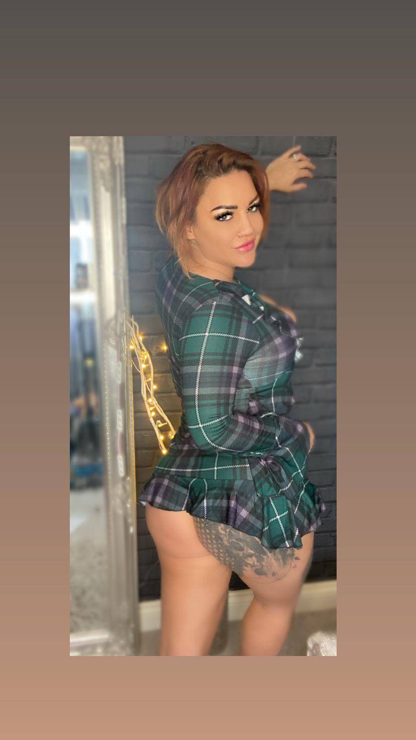 Happy Humpday 🍑 | Scrolller