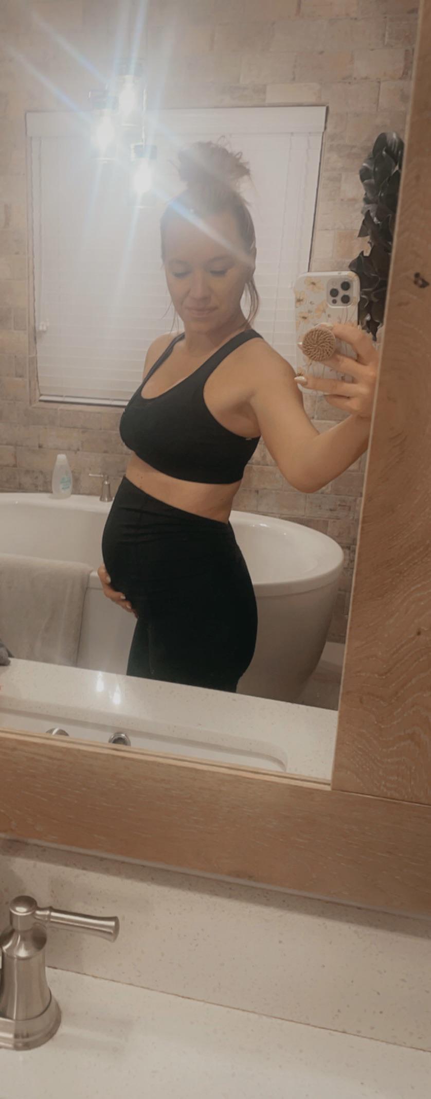 Happy hump day with this bump | Scrolller