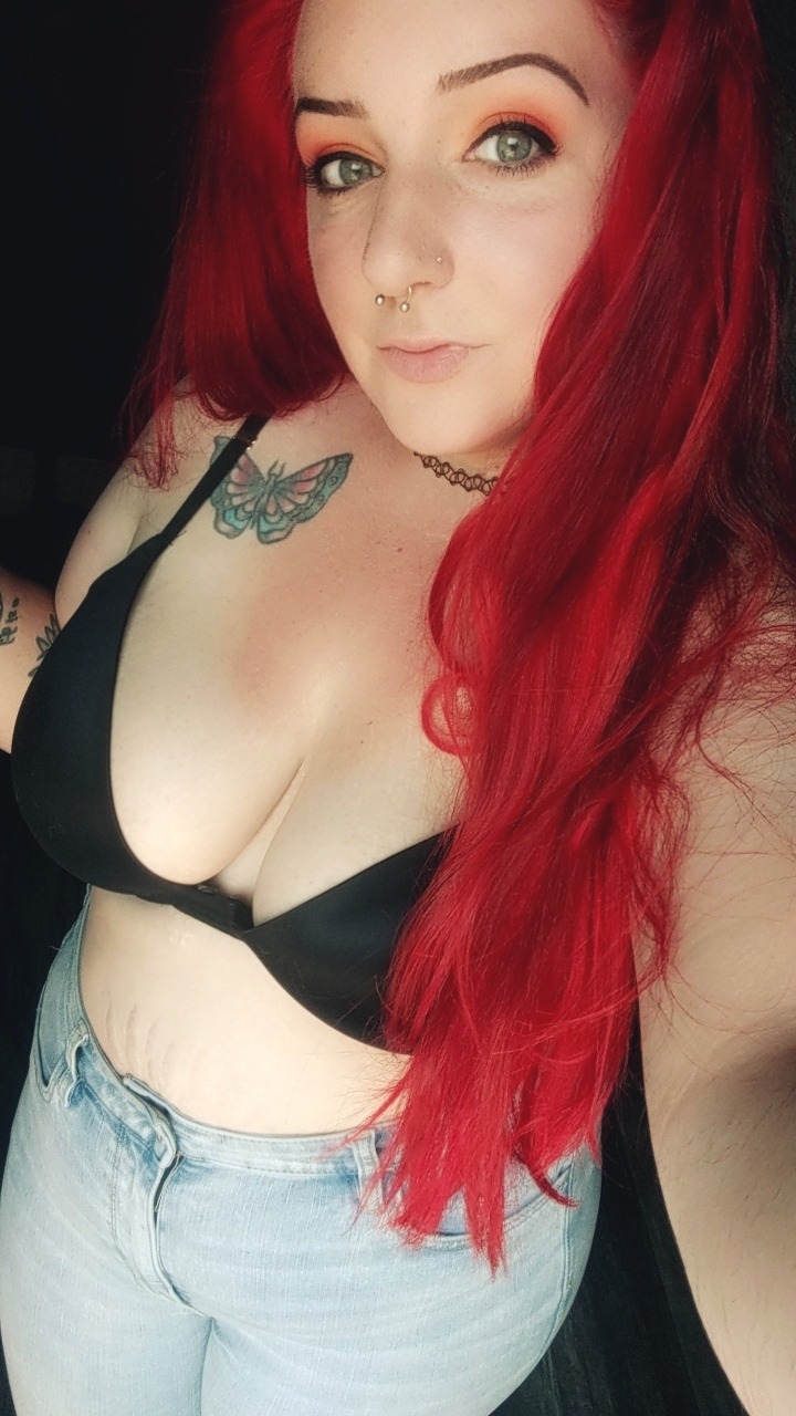Happy Milf Monday Everyone 🥰 Scrolller