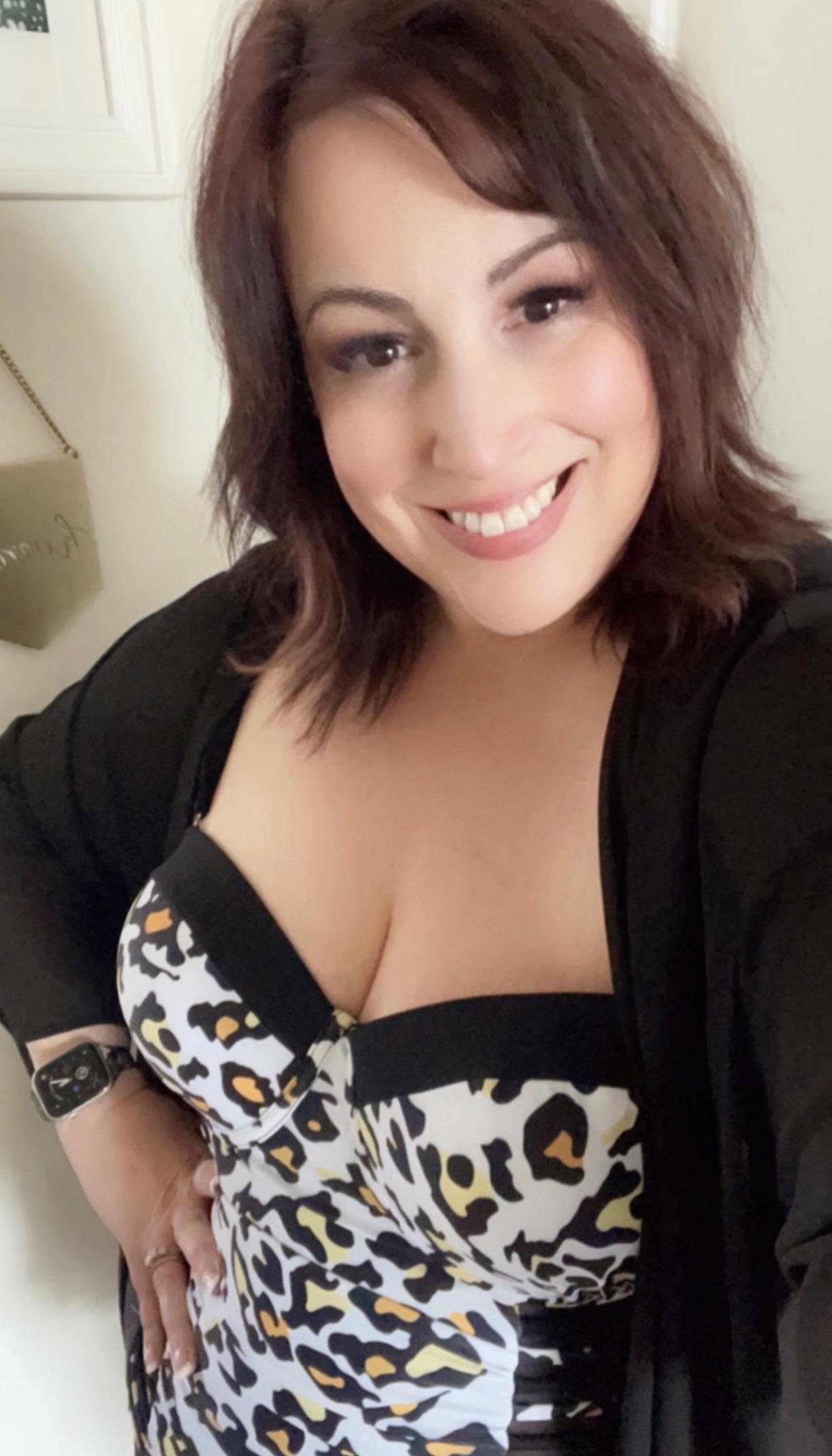 Happy Monday Jezheads. This swimsuit is going to be included in my Boudoir session Wednesday ...