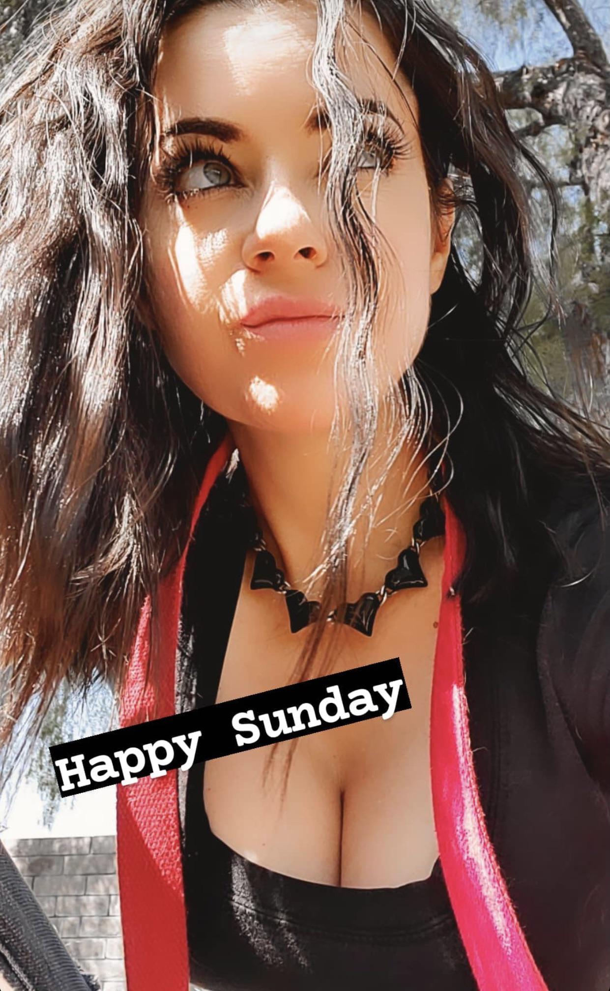 Happy Sunday | Scrolller