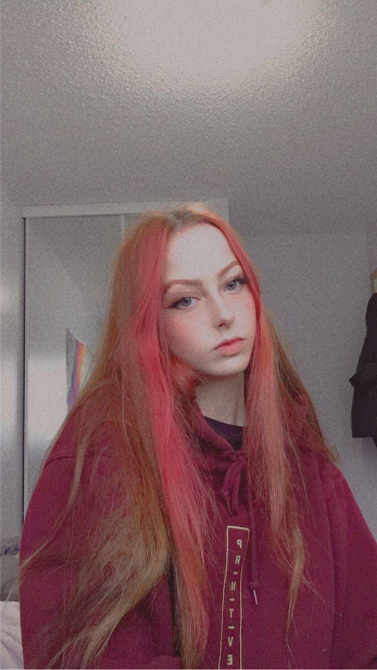 Happy Sunday! Drink some water! 😌(F19) | Scrolller