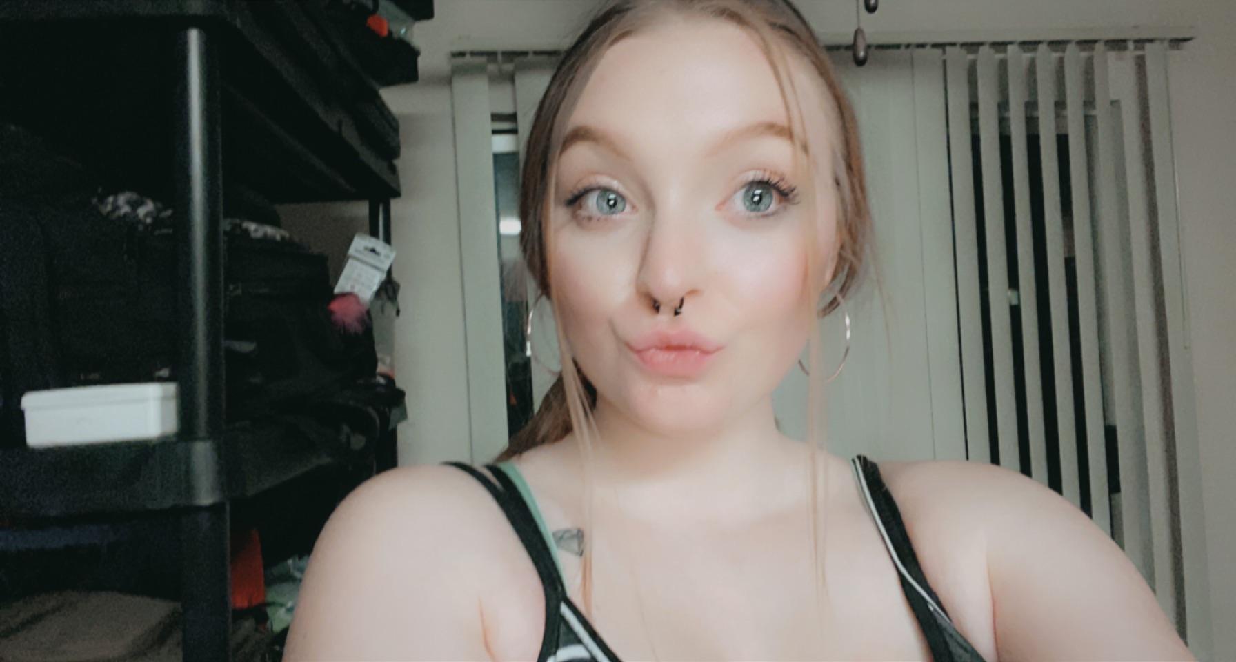 Happy Wednesday 💗 | Scrolller