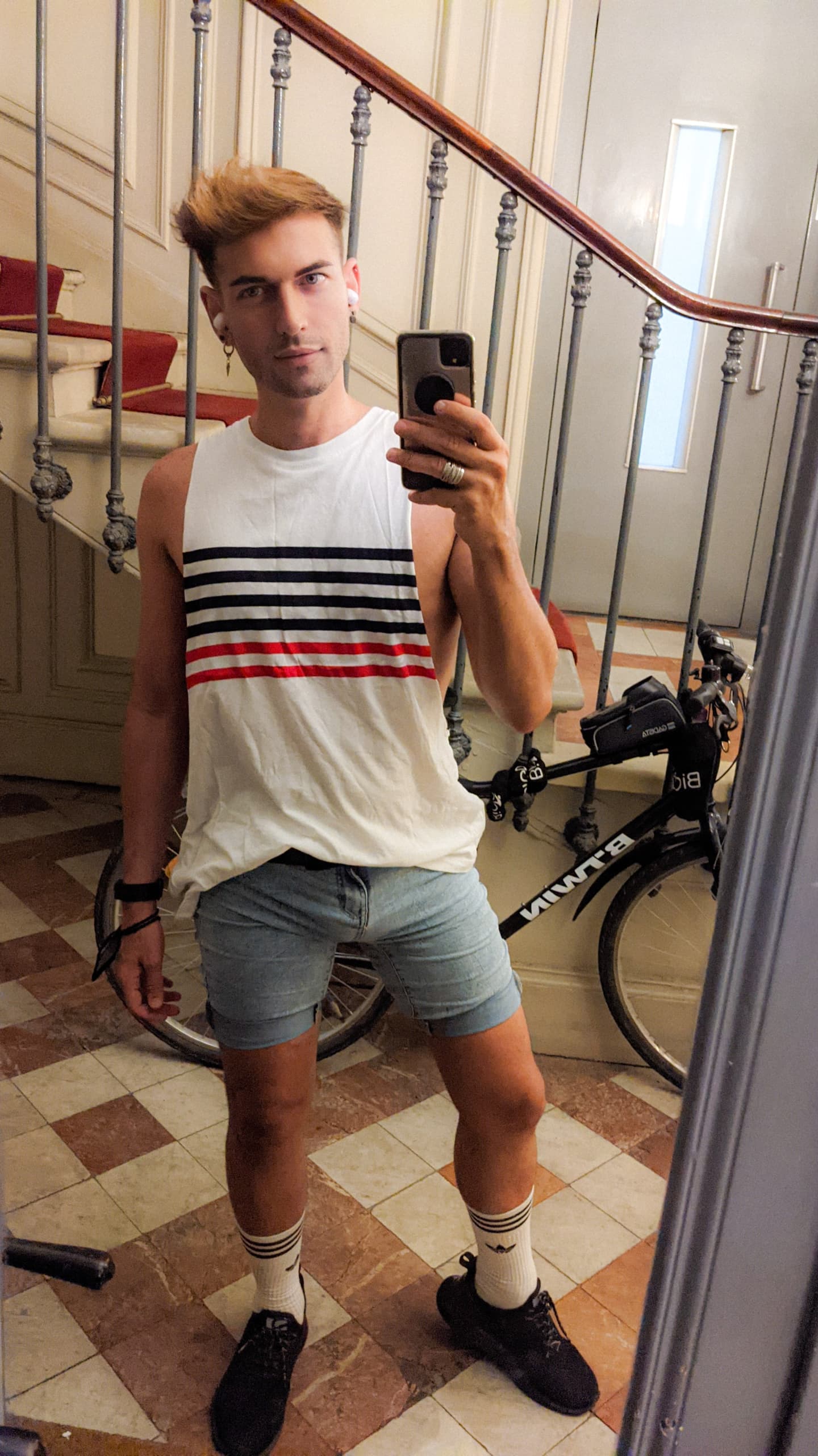 Happy weekend boys! | Scrolller