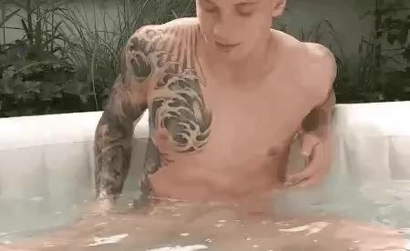 Hard in the spa | Scrolller