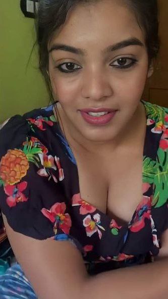 Haritha Nair Cleavage 🍒 | Scrolller
