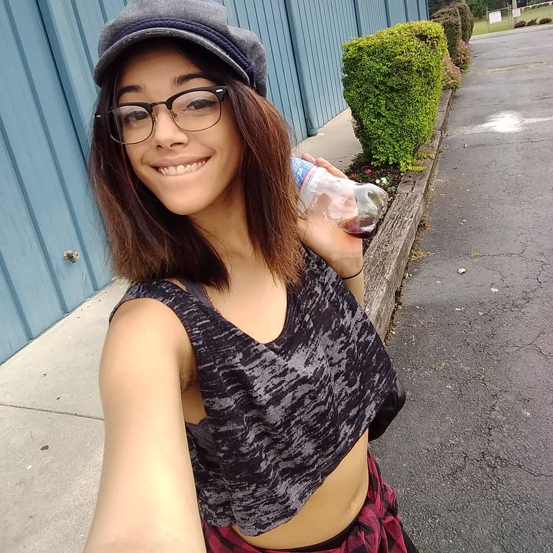 Harmony Wonder, selfie with water bottle | Scrolller