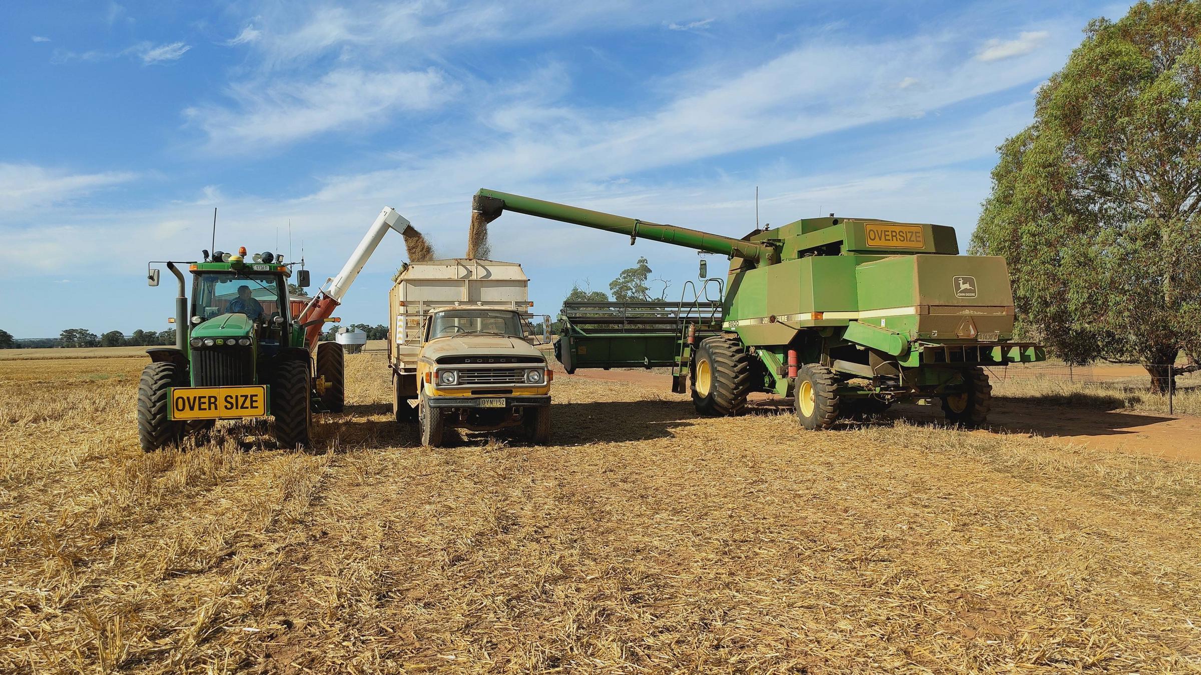 Harvest is in full swing. Just finished the Oats, now onto the Barley. | Scrolller