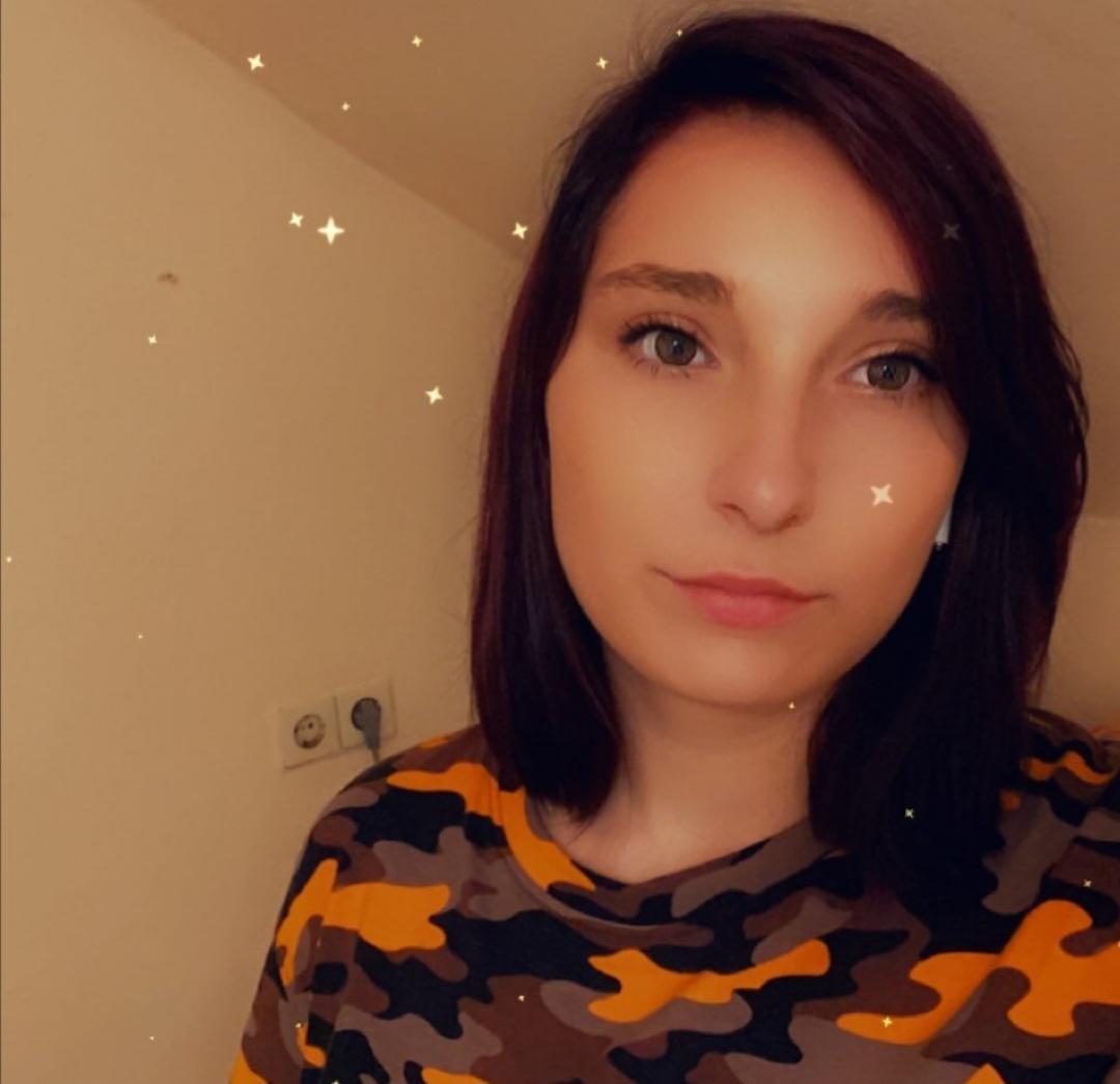 Hat wer was von ihr | Scrolller