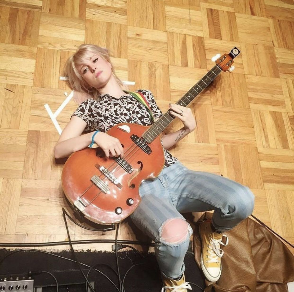 Hayley Williams [Guitar Friday] | Scrolller