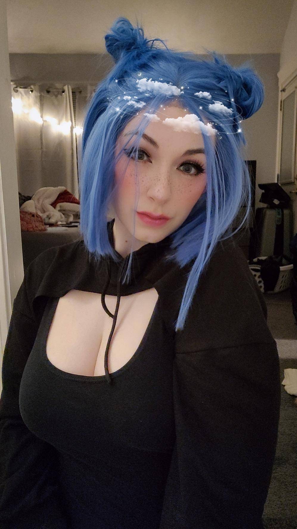 Head in the clouds | Scrolller