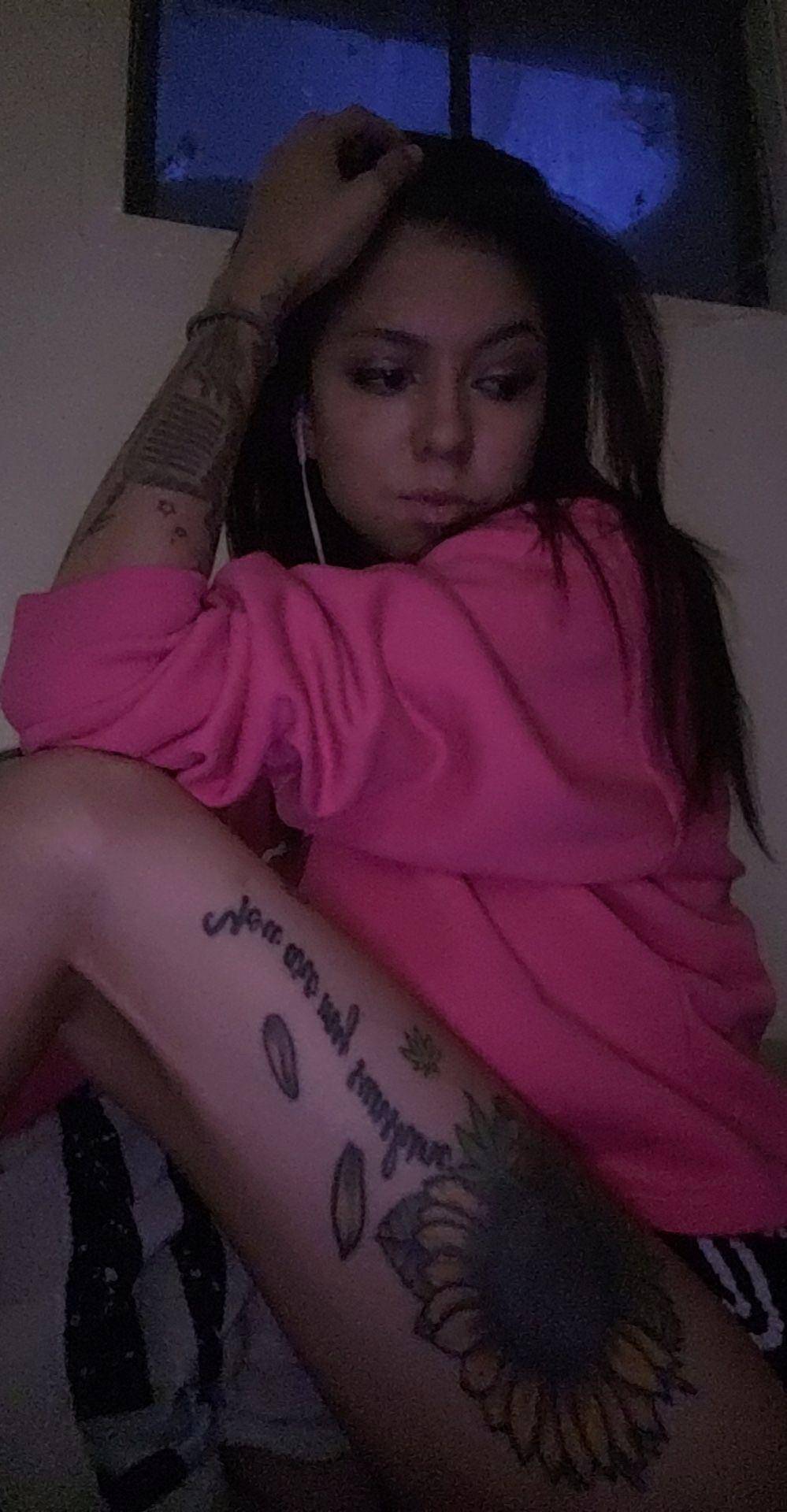 Headphones, hoodie, and my thoughts... hows your hump day going? | Scrolller