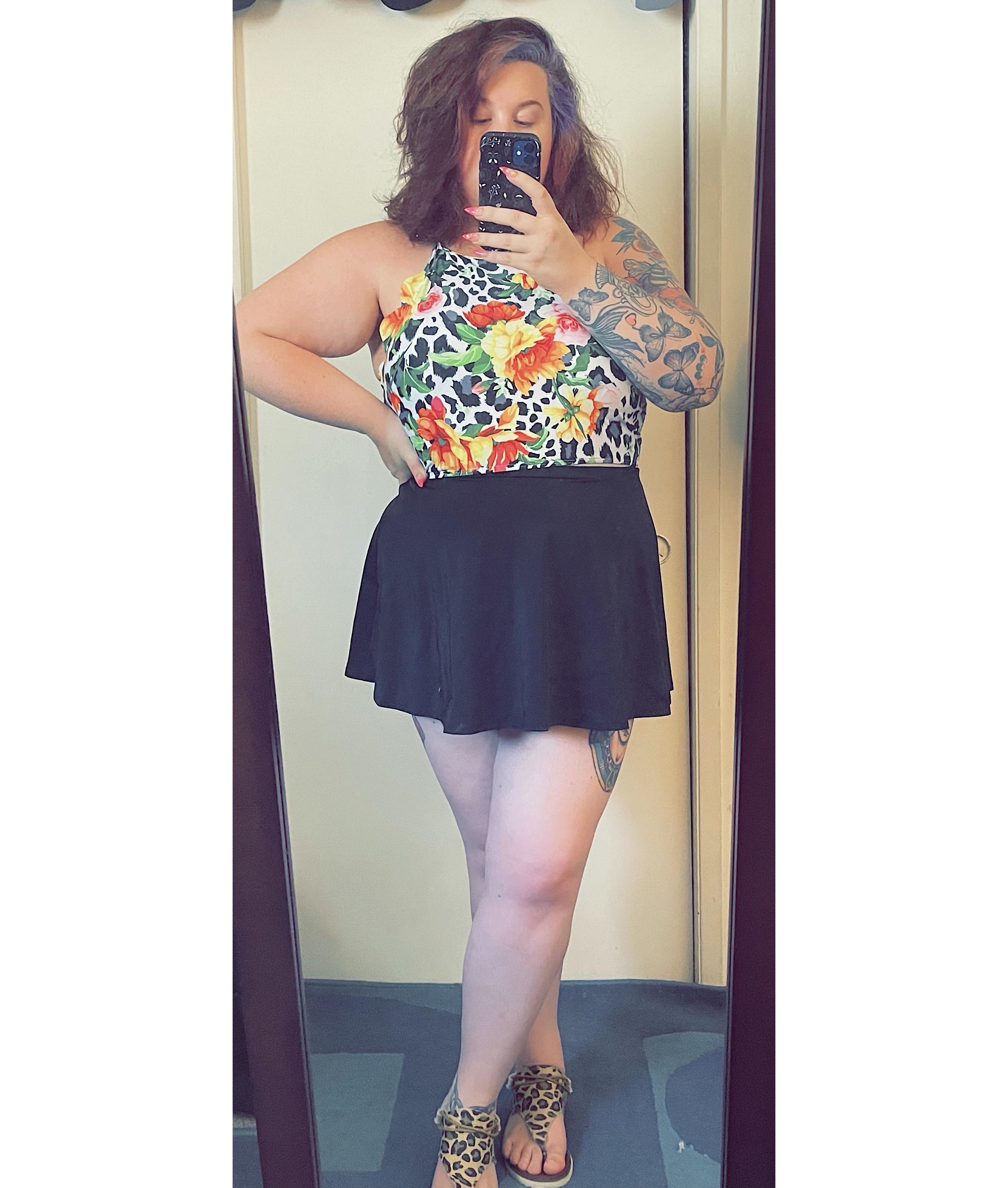 Heatwave outfit ️‍🔥 (31f) | Scrolller