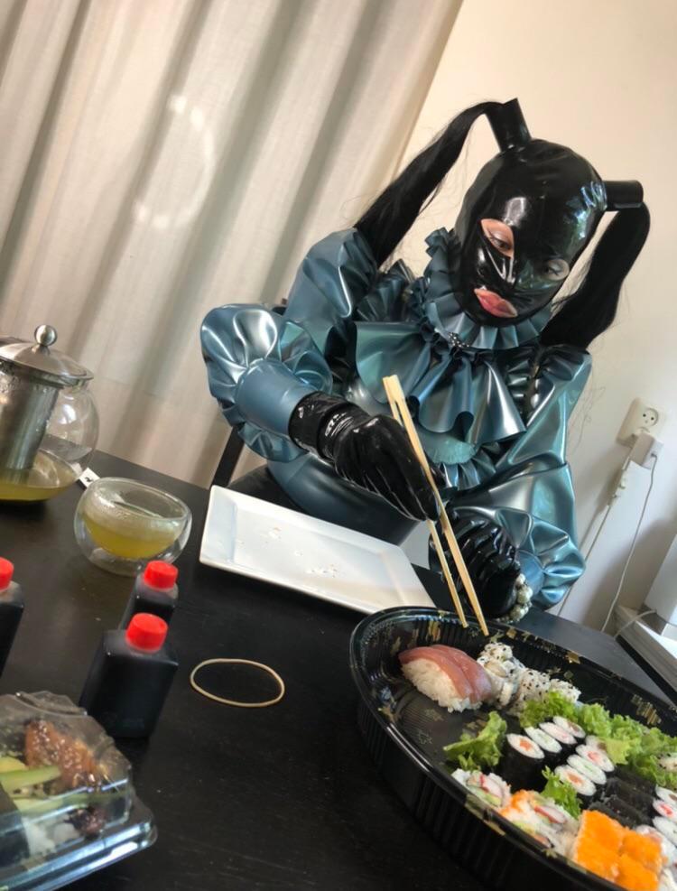 Heavy rubber sushi time 😻 (OP) | Scrolller