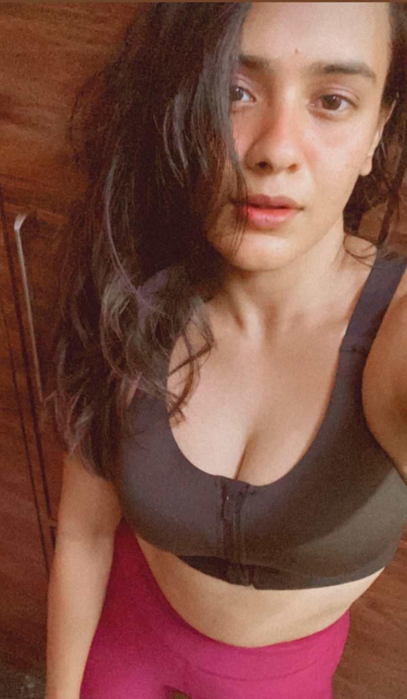 Hebah Patel after workout | Scrolller