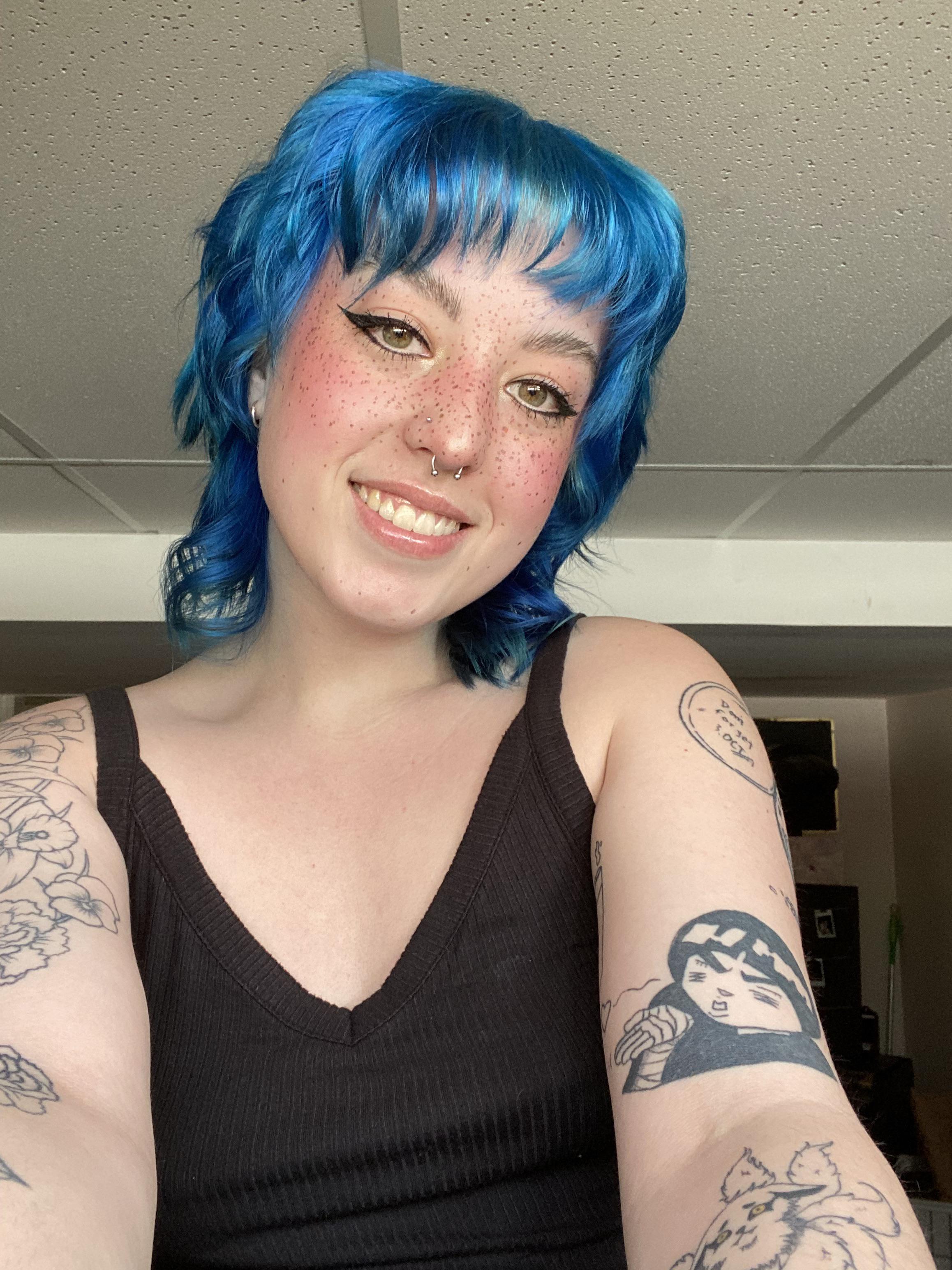 hehe hi I bleached and then dyed my hair blue last night and wanted to show it off 🥺👉🏼👈🏼💙 ...