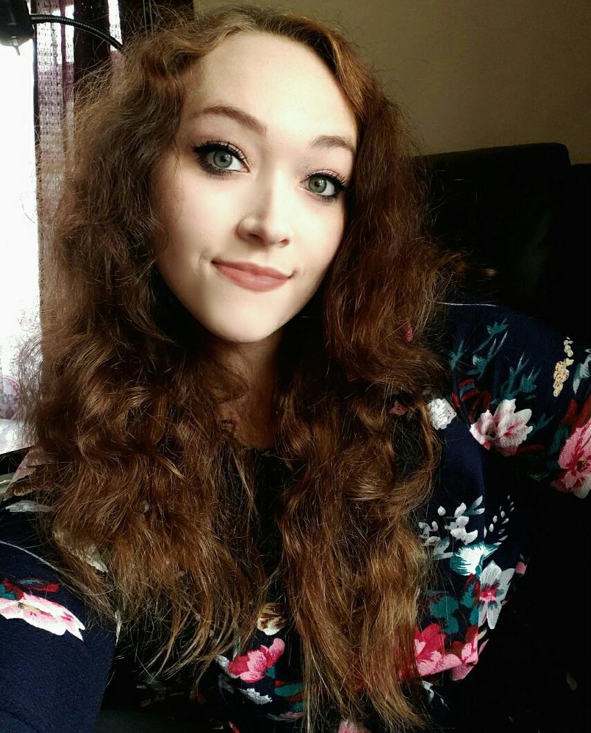 Hello🙂 | Scrolller