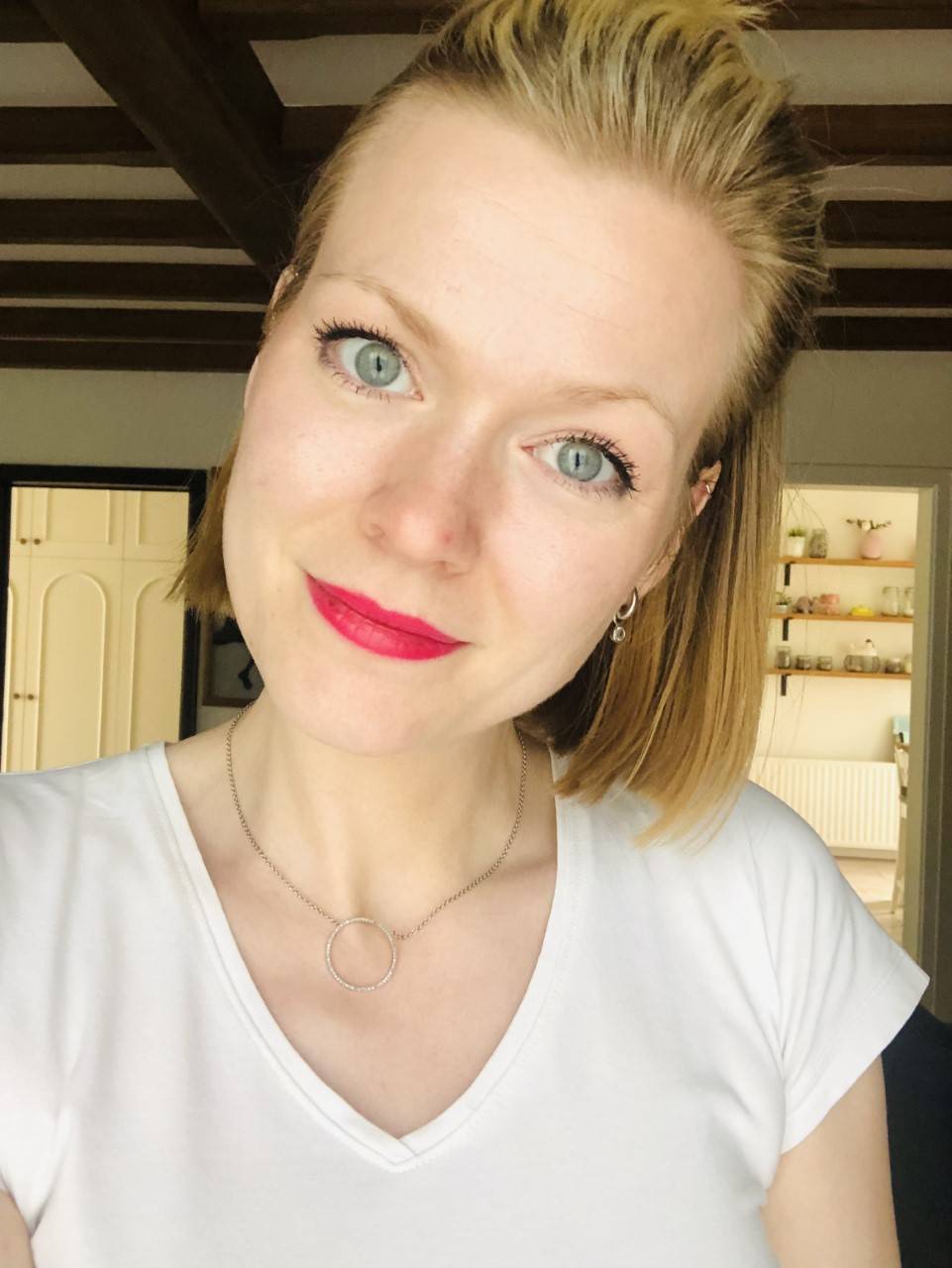 Hi there, neighbor! 😇 | Scrolller