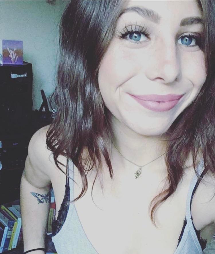 my favorite photo can’t you SEE why 😏 BLUE EYES | Scrolller