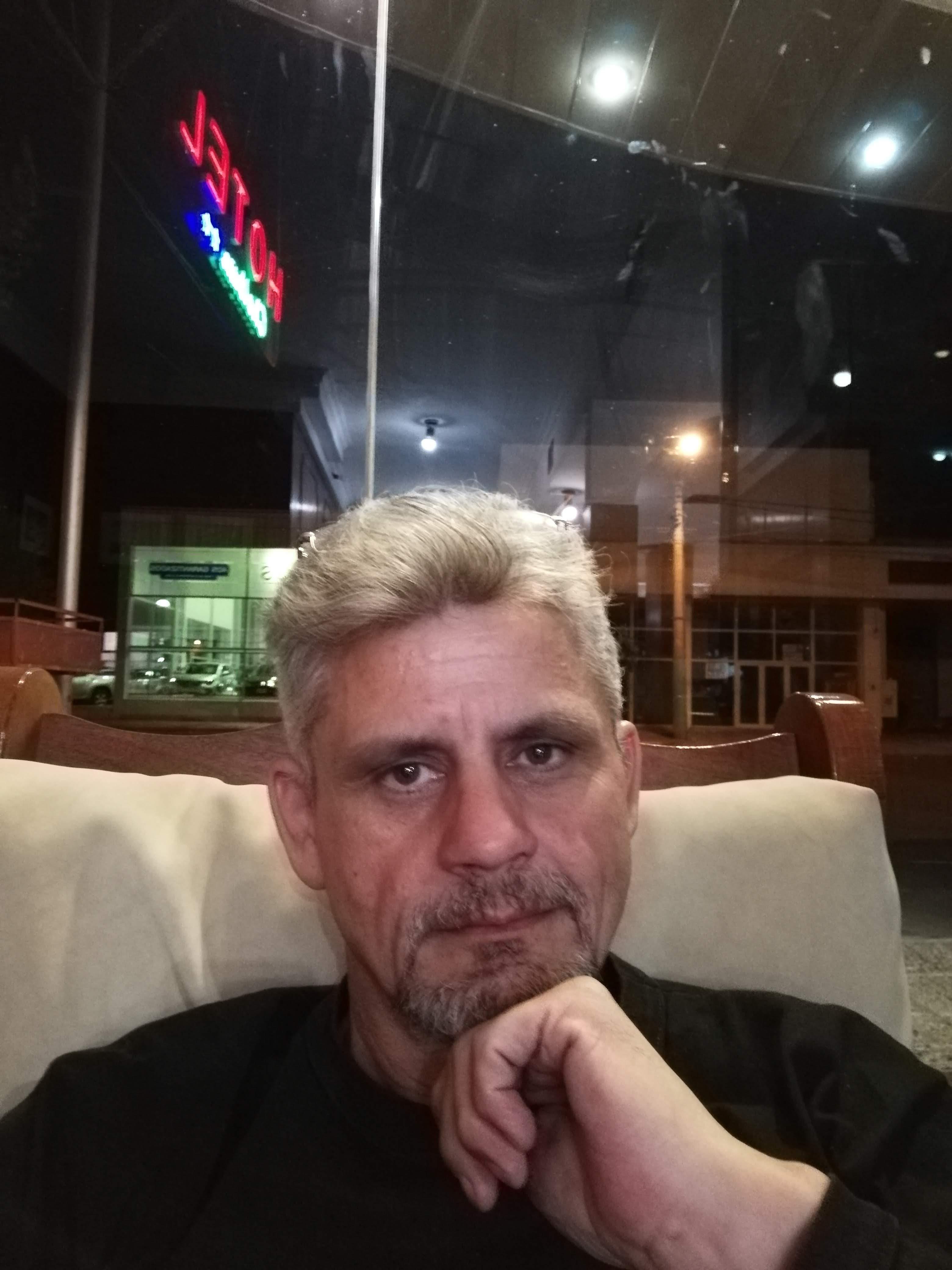 Hello everybody👍🏻😉 | Scrolller