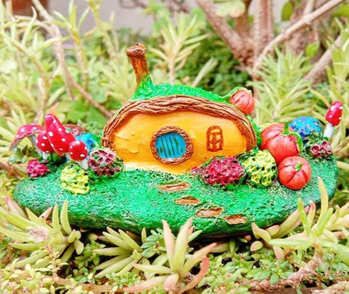 I made a hobbit hole!!! | Scrolller