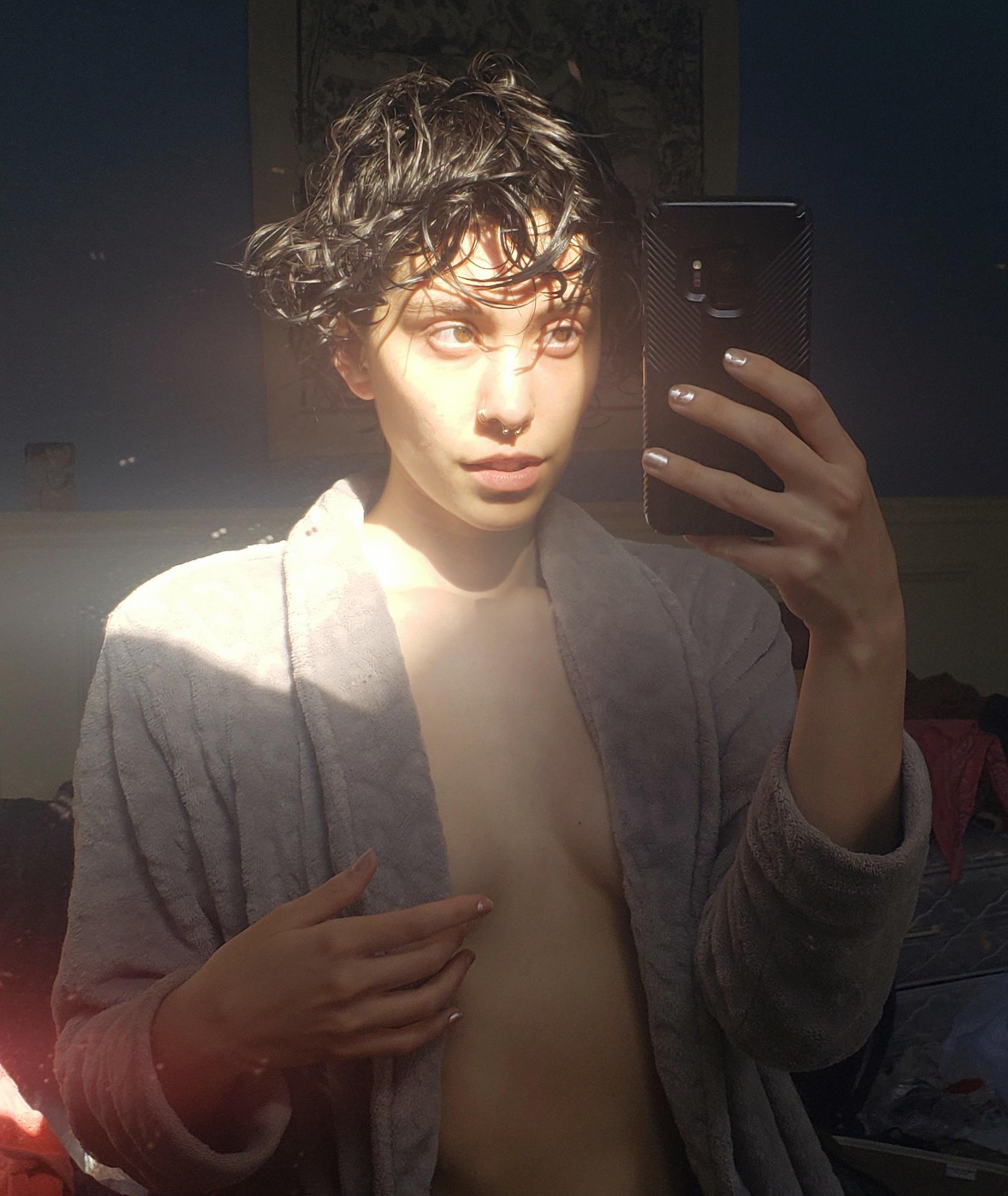 Hello fellow cuties :-) | Scrolller