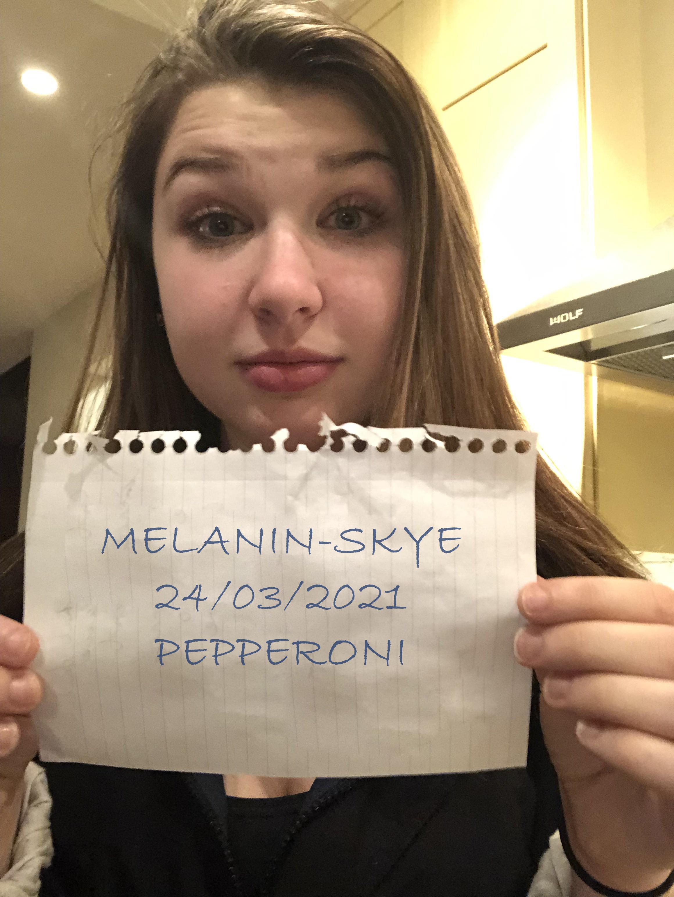 Hello I'm mistress skye, seeking for a submissive slave to explore all my kinks with, chat me up ...