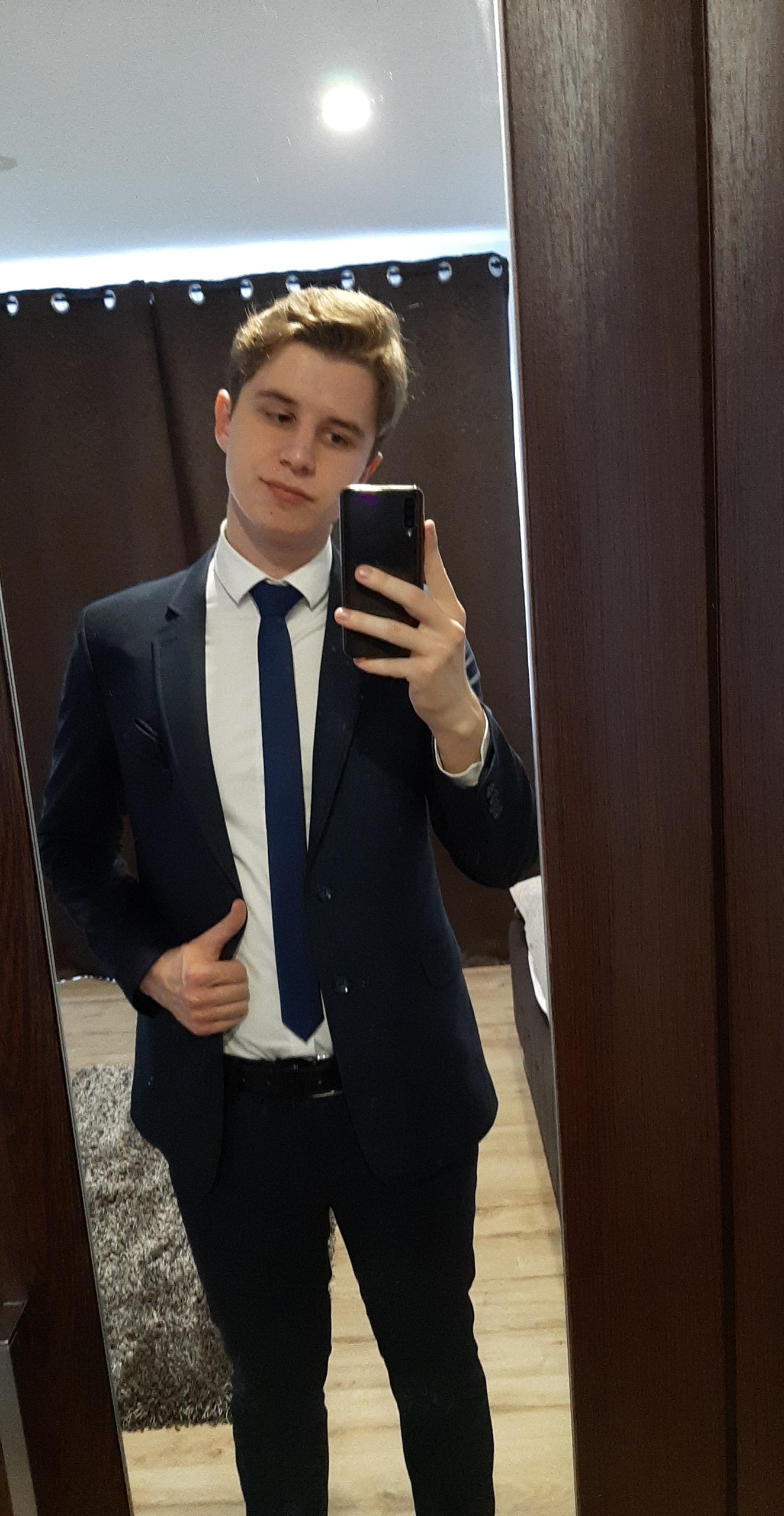 Hello ladies but mostly gentleman haha | Scrolller