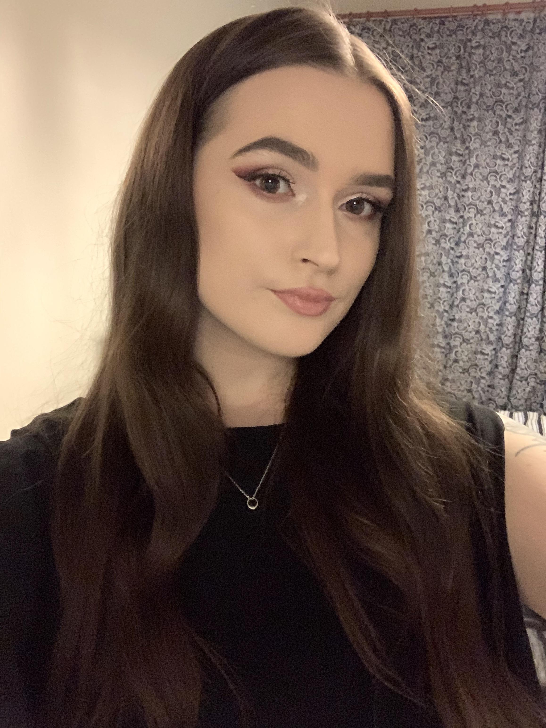 Hello, loves 💗 | Scrolller