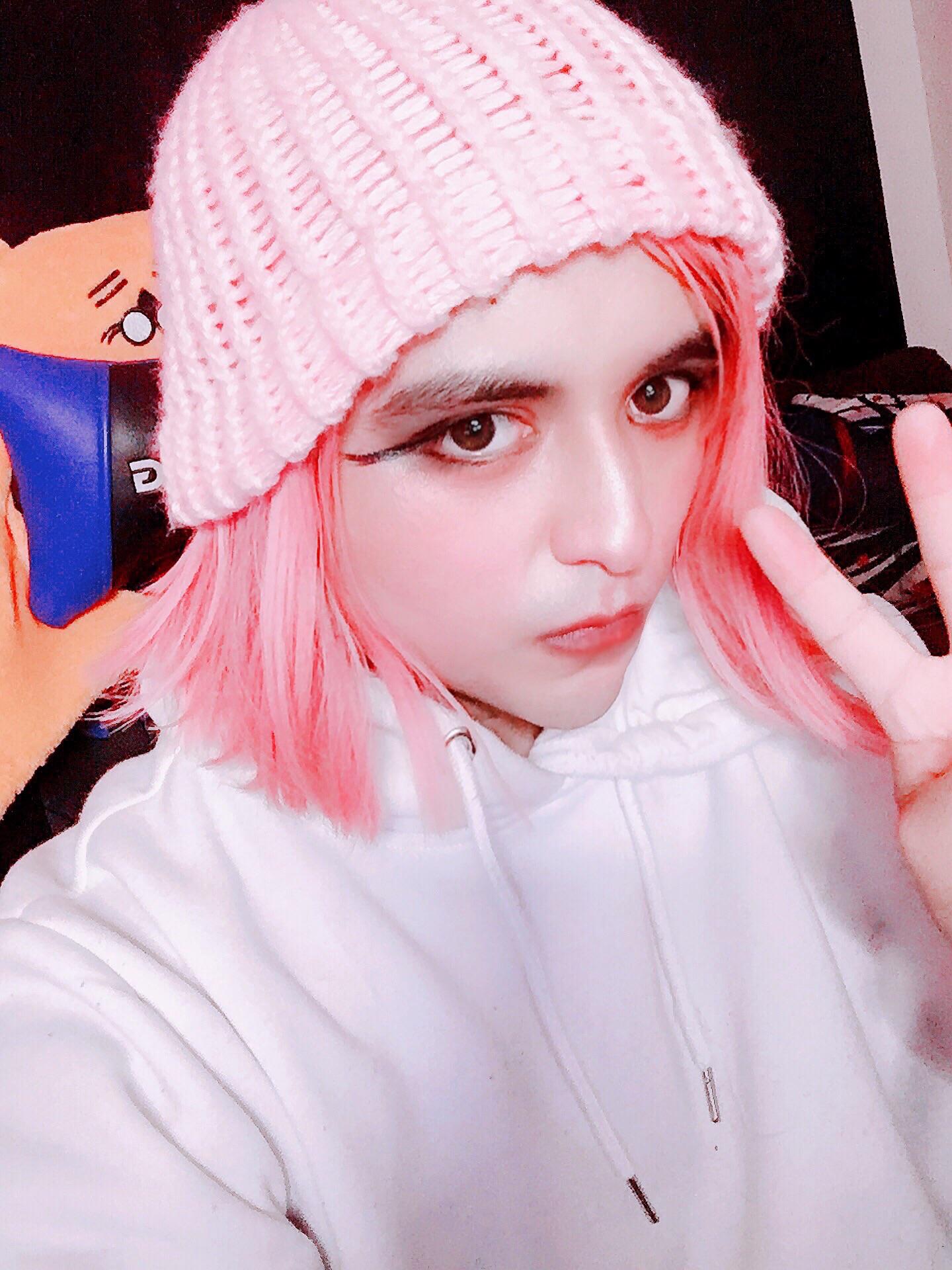 Hello my loves | Scrolller