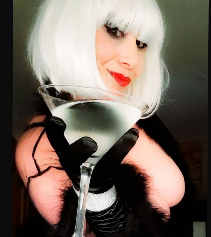 Hello Reddit, only new here, be nice😁😉😉 | Scrolller