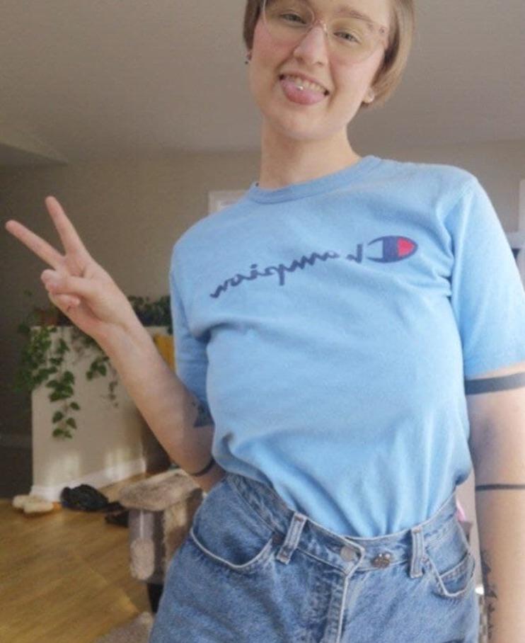 Hello sissy 💛🥰 ️ | Scrolller