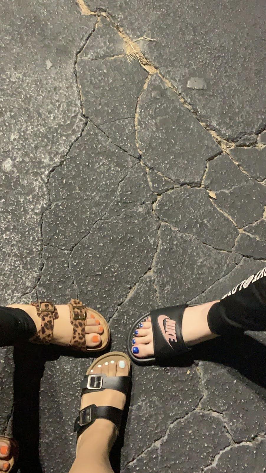 Hello toes :) | Scrolller