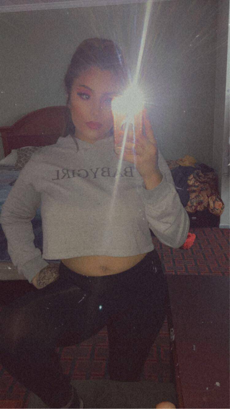 Milf tits morning reveal drop | Scrolller