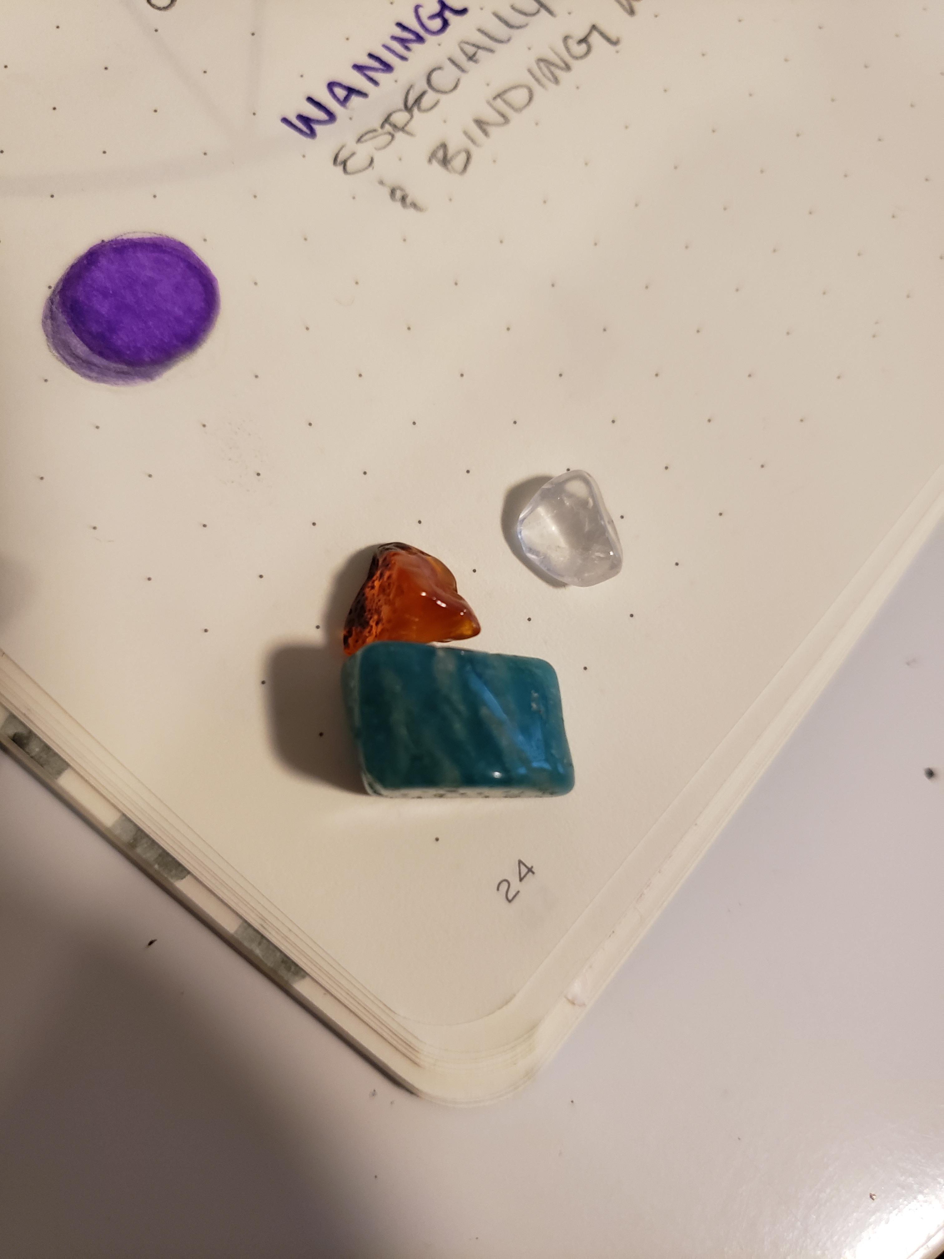 Help identifying crystals?? | Scrolller