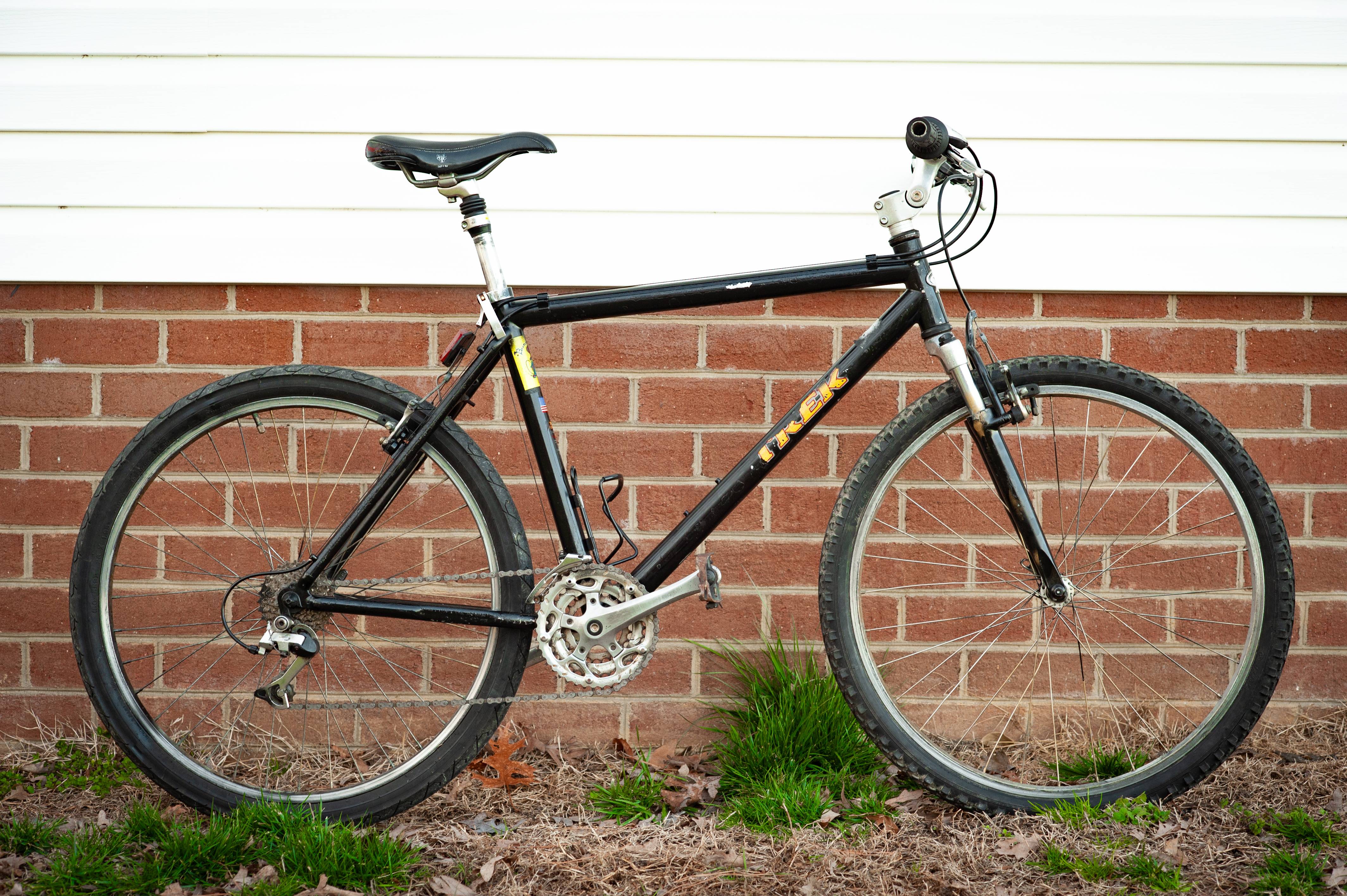 Help identifying this Trek? (40$ Flea market find) | Scrolller