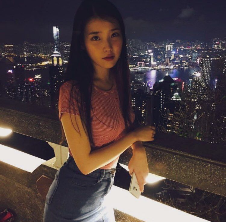 Her Boobs Bigger Than Her Body Scrolller