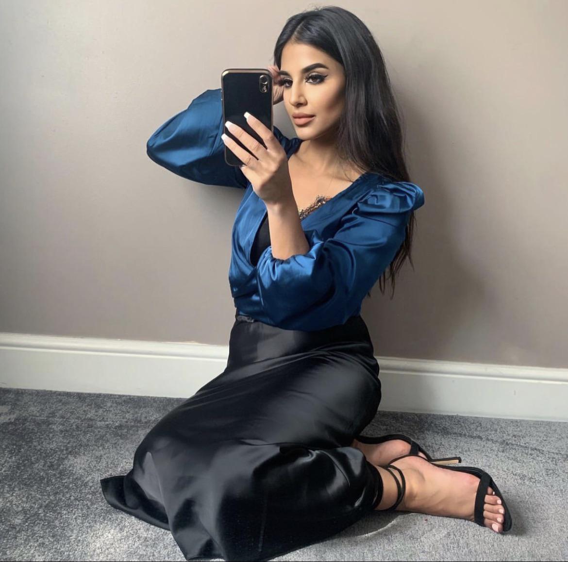 Her feet 😻 | Scrolller