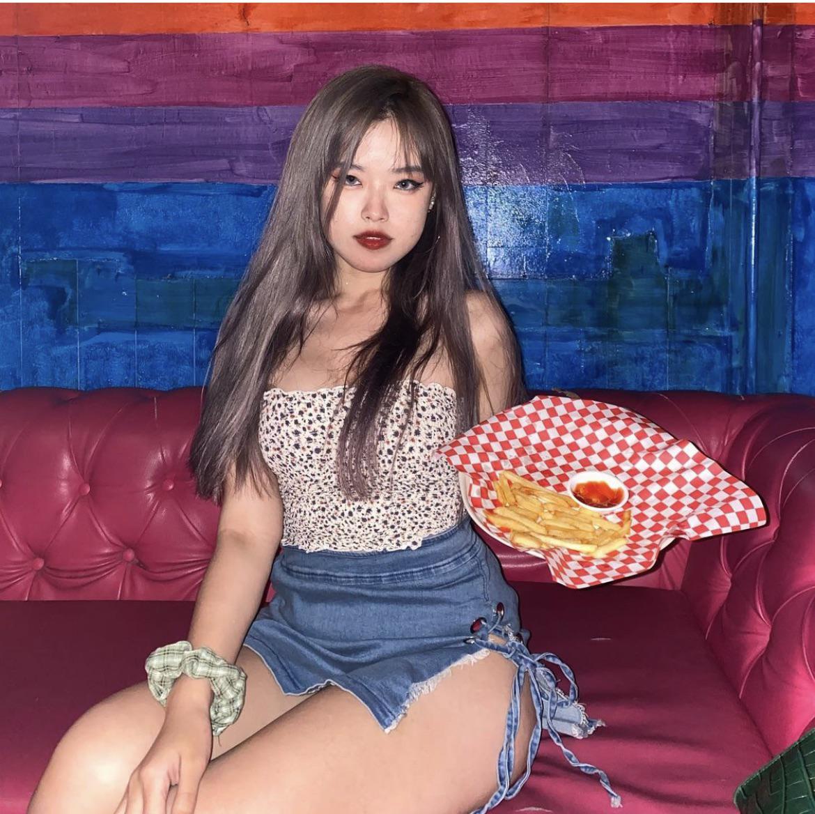 👀 her @gj_22 | Scrolller