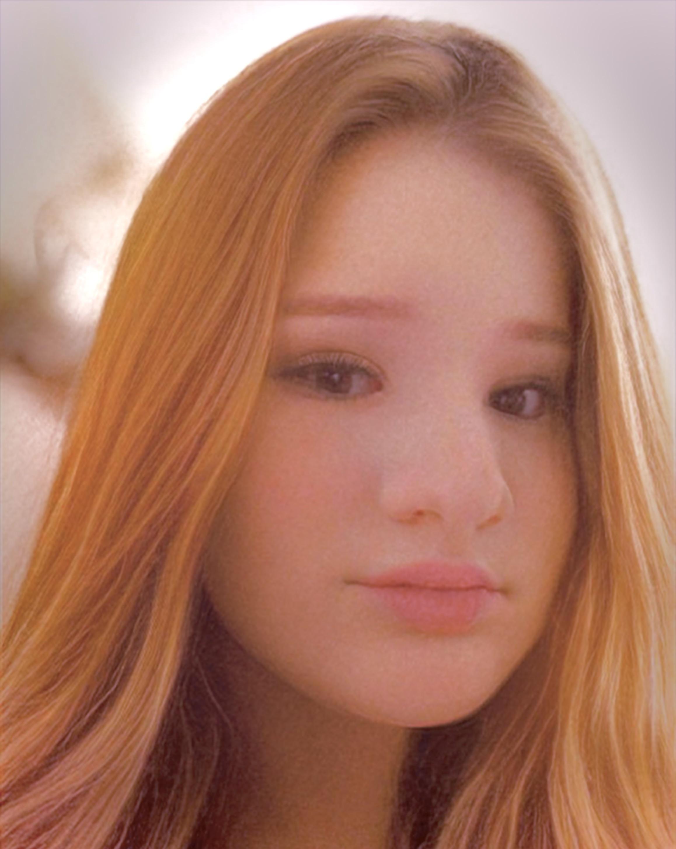 Here’s a pic of me without tons of makeup on my face | Scrolller