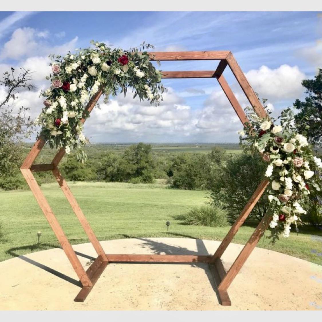 Hexagonal archway | Scrolller