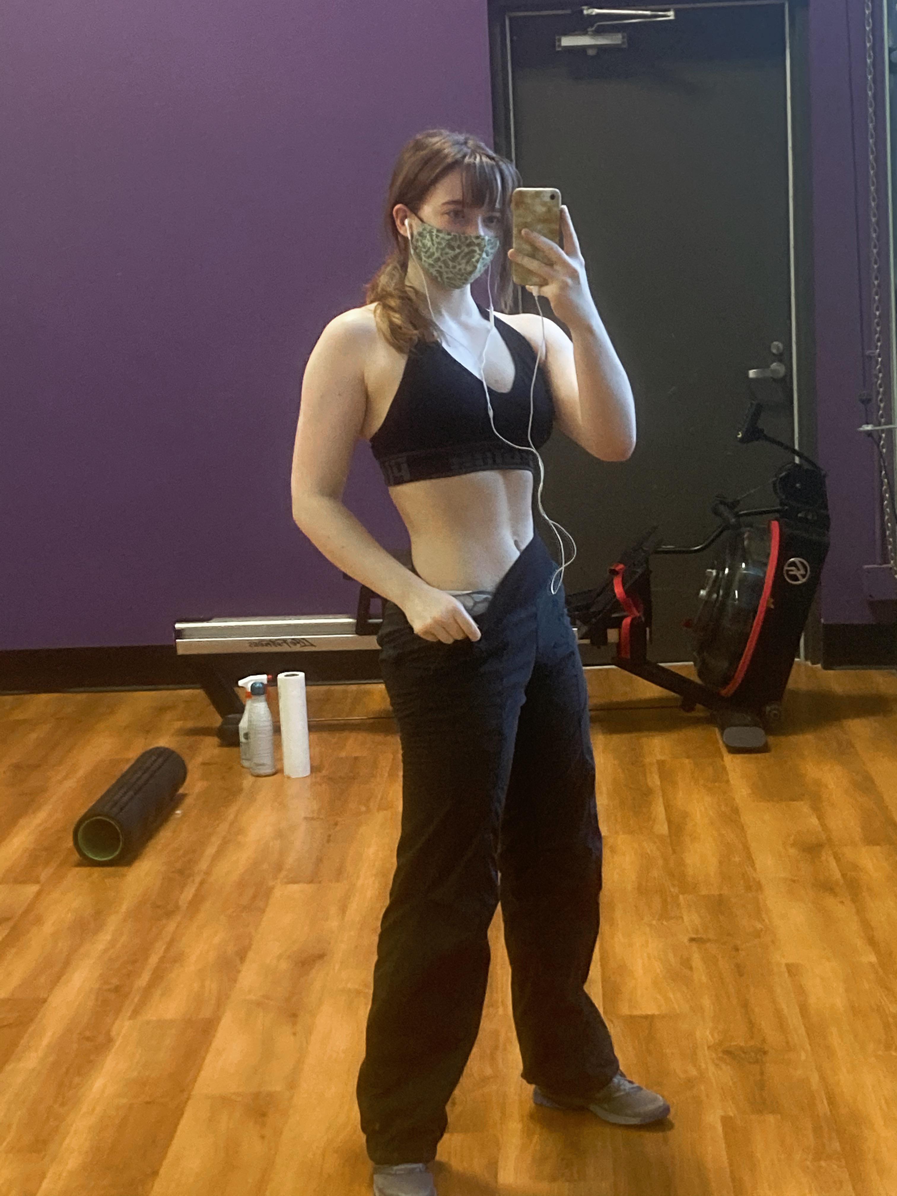 Hey there (19F) | Scrolller