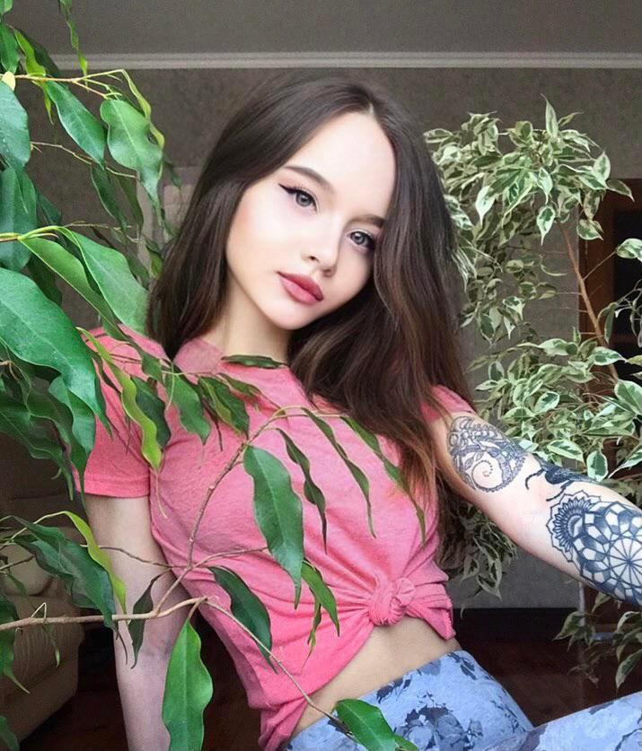 Hey 💖 | Scrolller