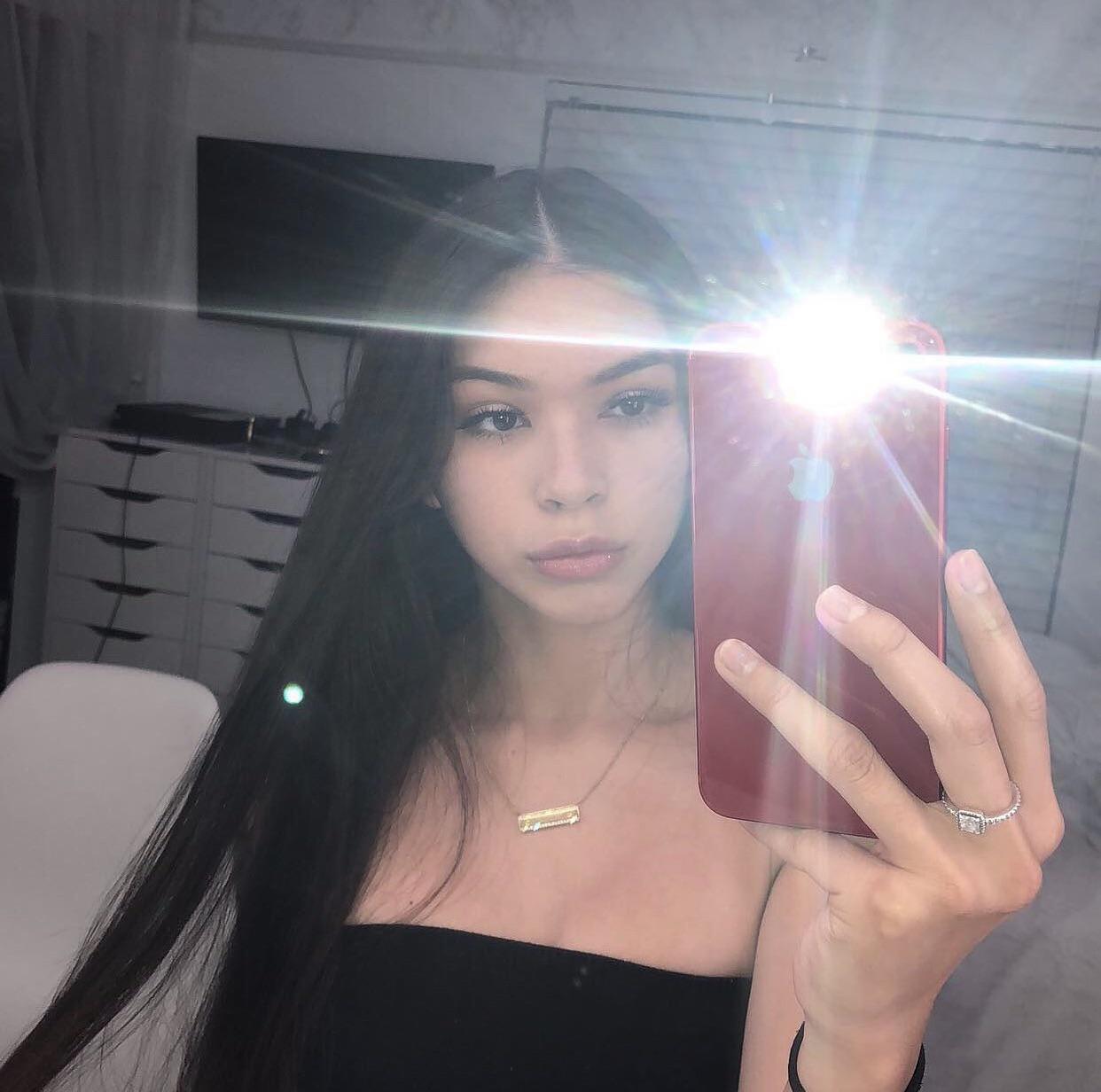 Hey! Anyone wanna swap with me?? (F4A) | Scrolller